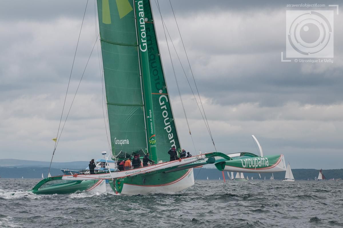 Photos de bateau de course au large