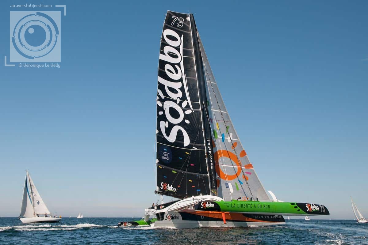 Photos de bateau de course au large